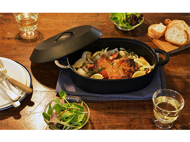 Buy Iwachu Oval dutch oven – AKAZUKI